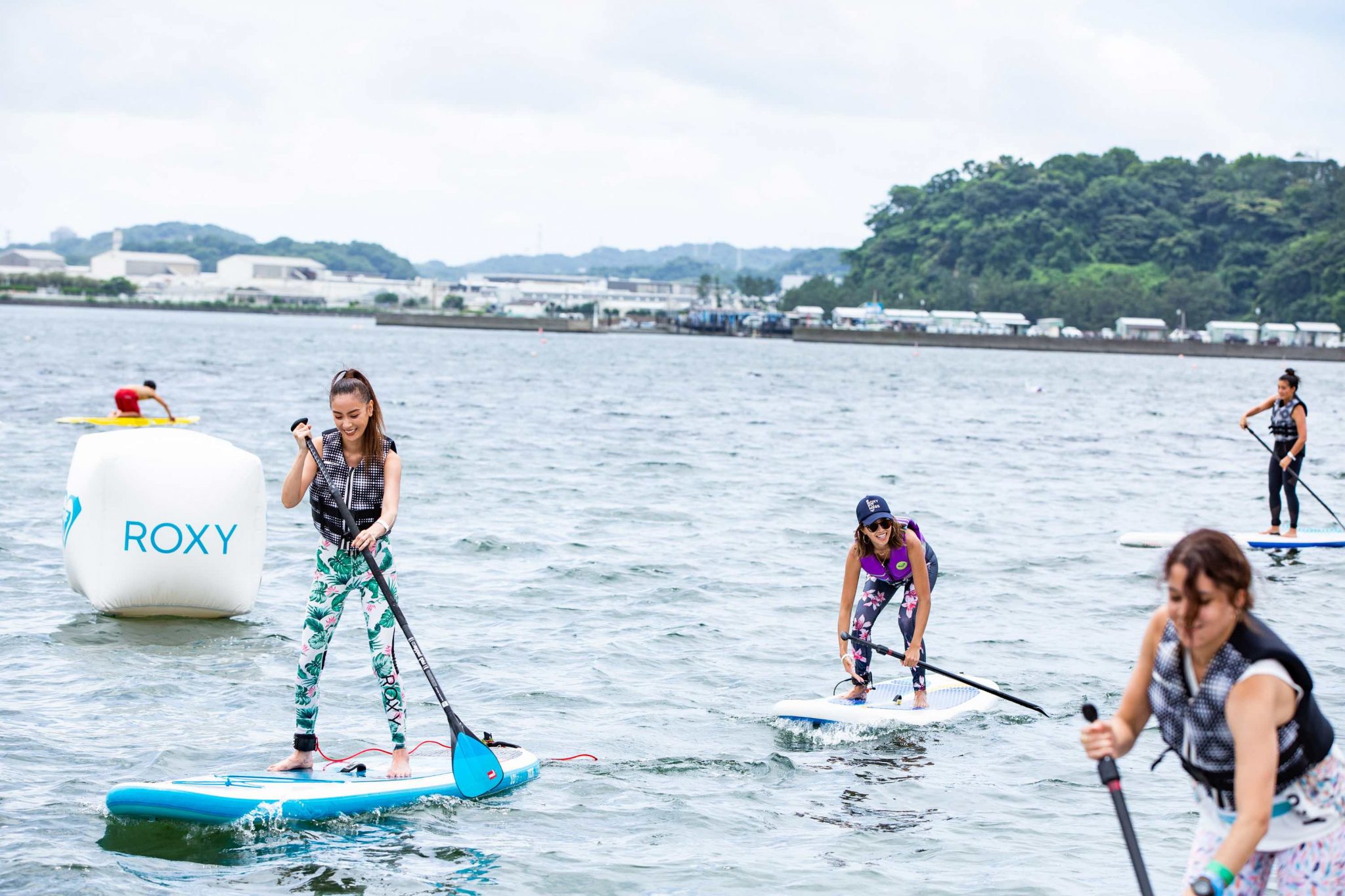 「ROXY FITNESS RUN SUP YOGA」、2018年開催の2ヶ所目は横浜！ | ハミングバーズ