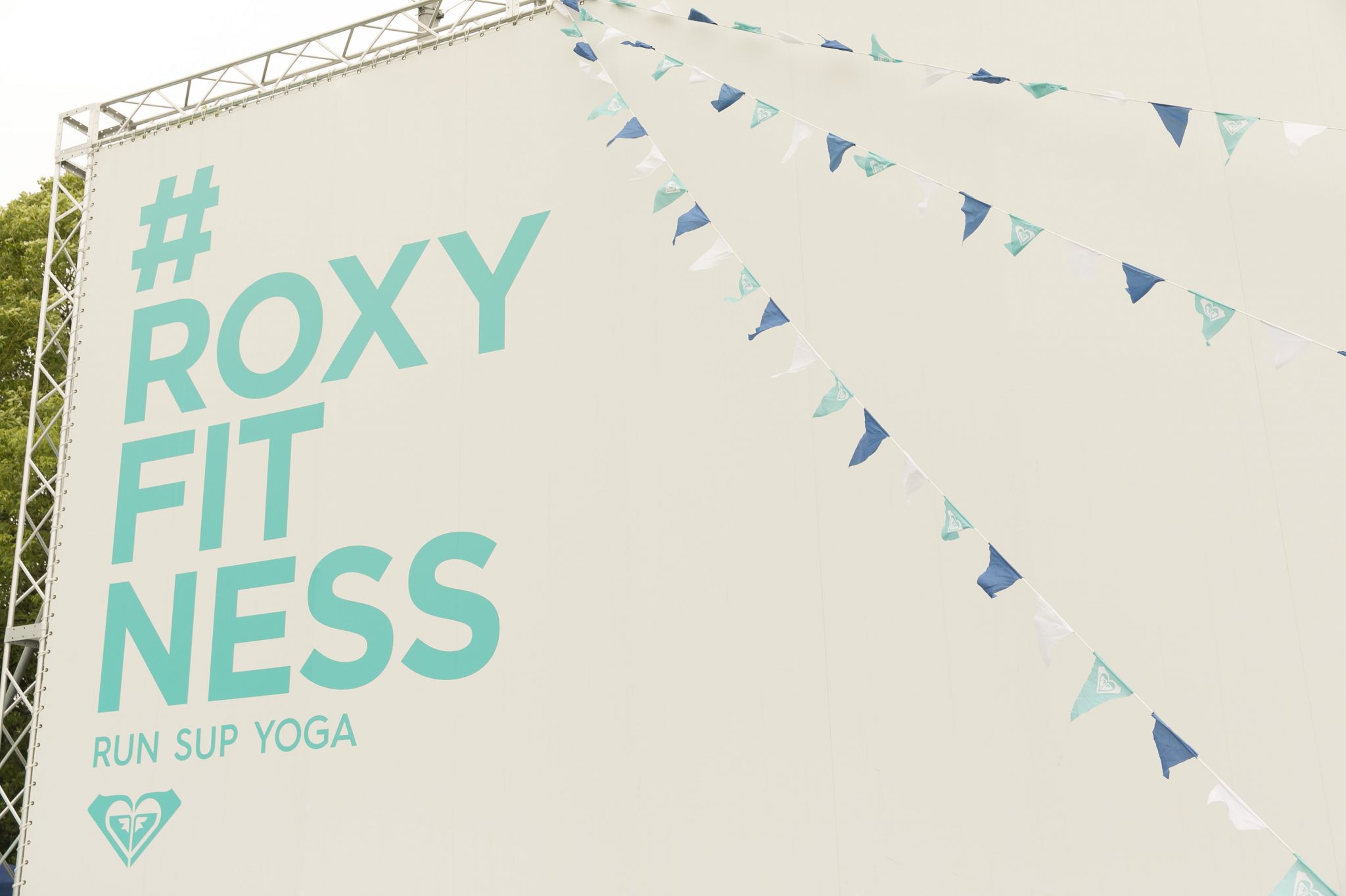 「ROXY FITNESS RUN SUP YOGA」、初開催となる福岡・大阪もROXYラヴァーが大集結！ | ハミングバーズ