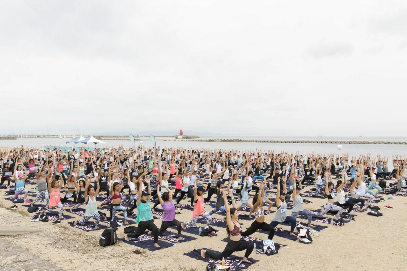 「ROXY FITNESS RUN SUP YOGA」、初開催となる福岡・大阪もROXYラヴァーが大集結！ | ハミングバーズ